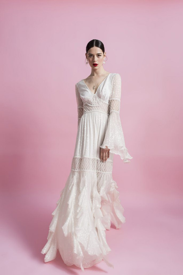 15 ชุดแต่งงานหรูหราสะกดสายตาจาก Anya Fleet